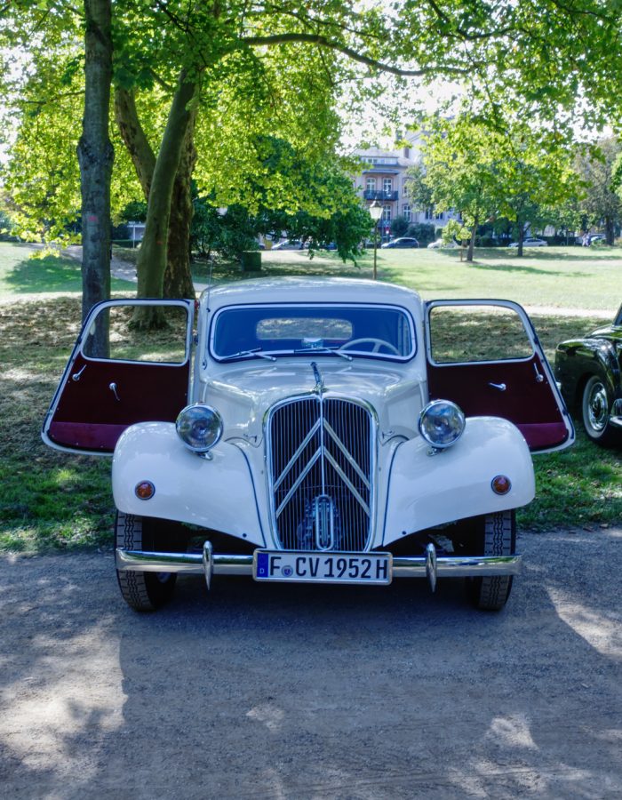 Citroen 11 CV - tmt-oldtimerchauffeurservice.de